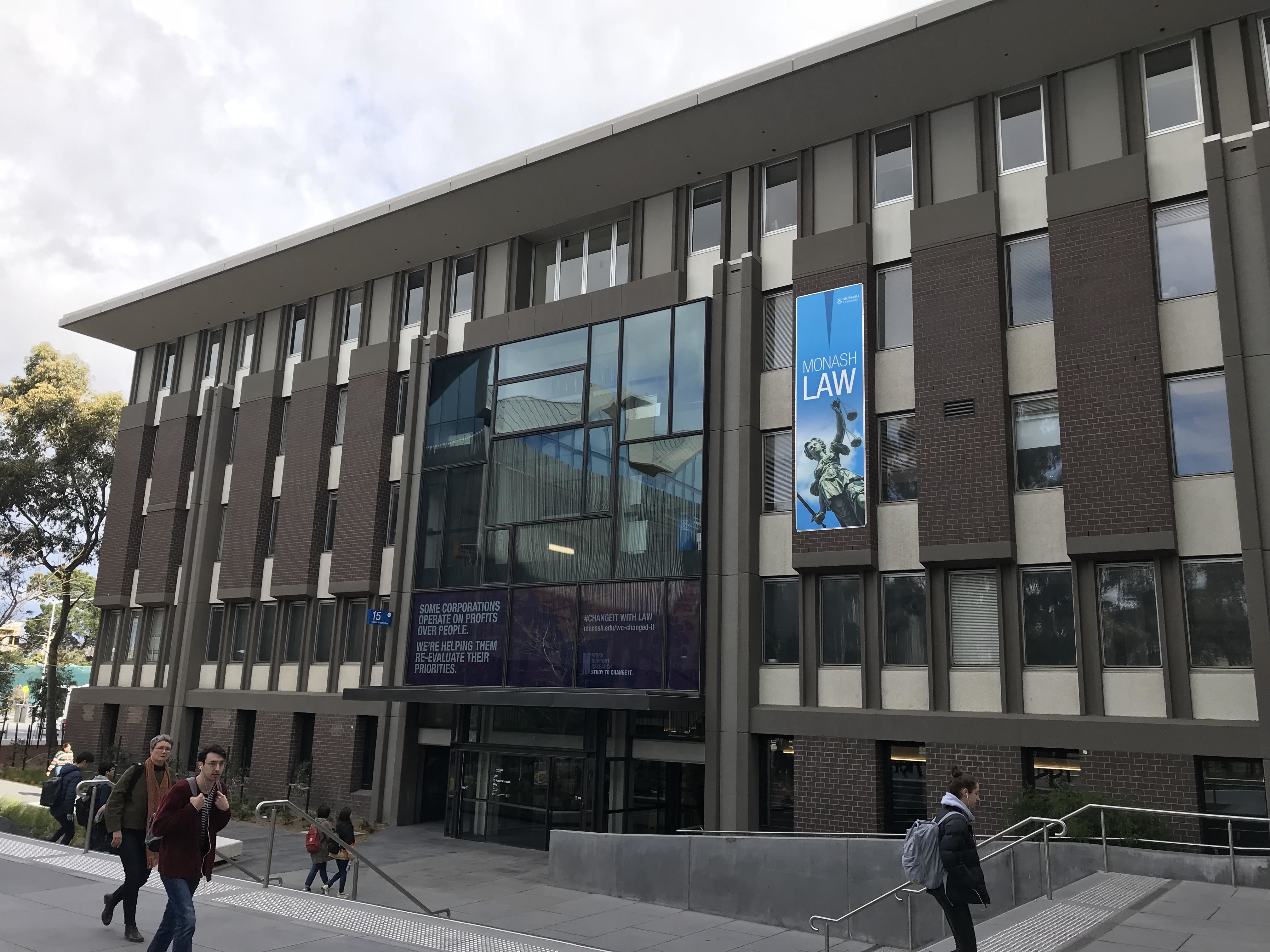 Visit to Monash University in Melbourne | UNIBL